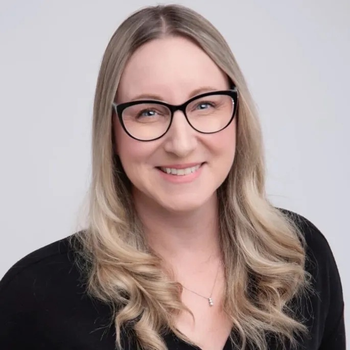 Rev. Karen Chalmers | Clergy Support Memorial Church, Ontario